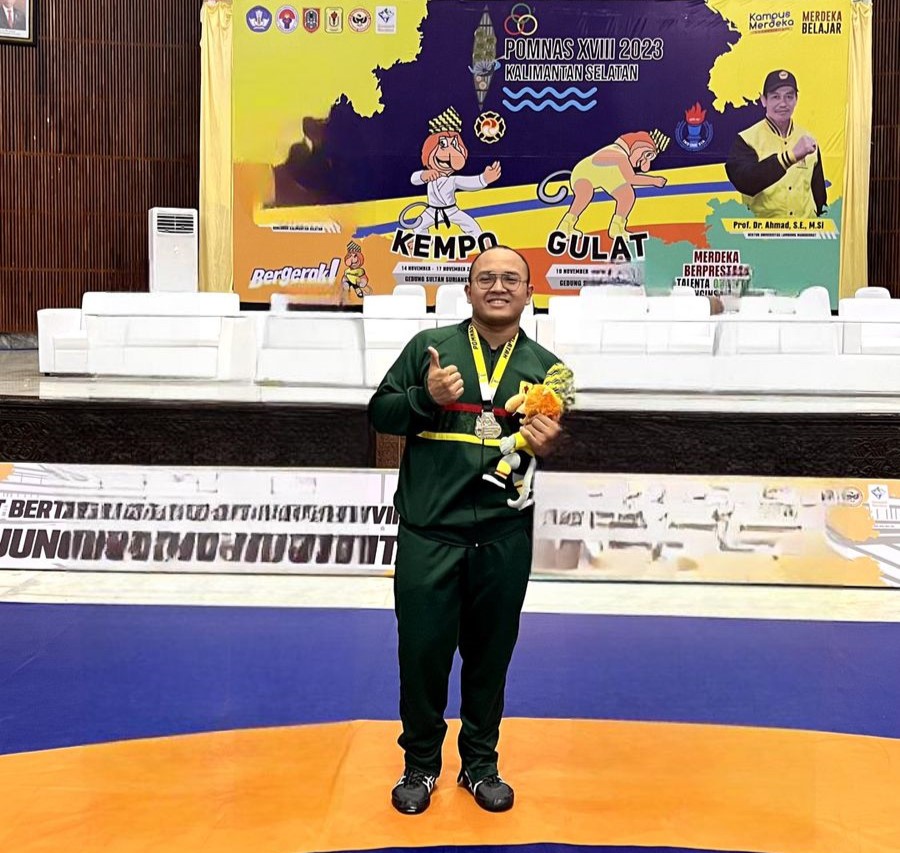 Faishal Akbar, Raih Medali Perak Cabang Gulat di POMNAS ke-18 Tahun 2023 - UNUSA